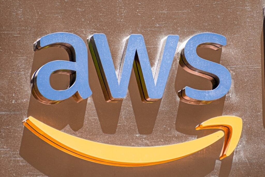 Amazon.com, Inc. (NASDAQ:AMZN) - Amazon Web Service Says Services Not ...