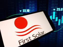 First Solar Q4 Earnings Preview: Sales, Net Bookings To Watch