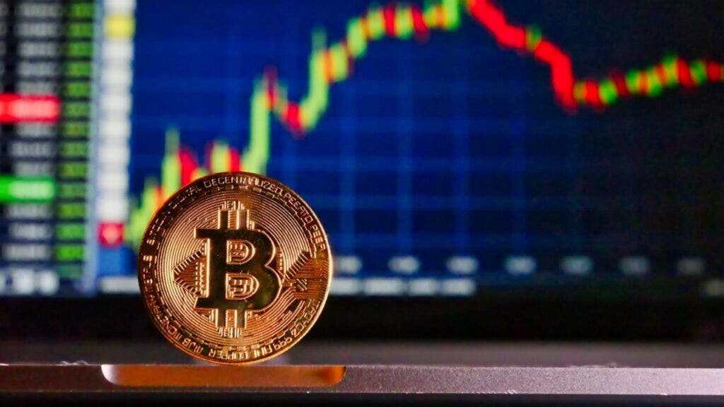 Bitcoin Plunges Below $88,000: What Is Going On? - Benzinga Bitcoin Plunges Below $88,000: What Is Going On? - Benzinga