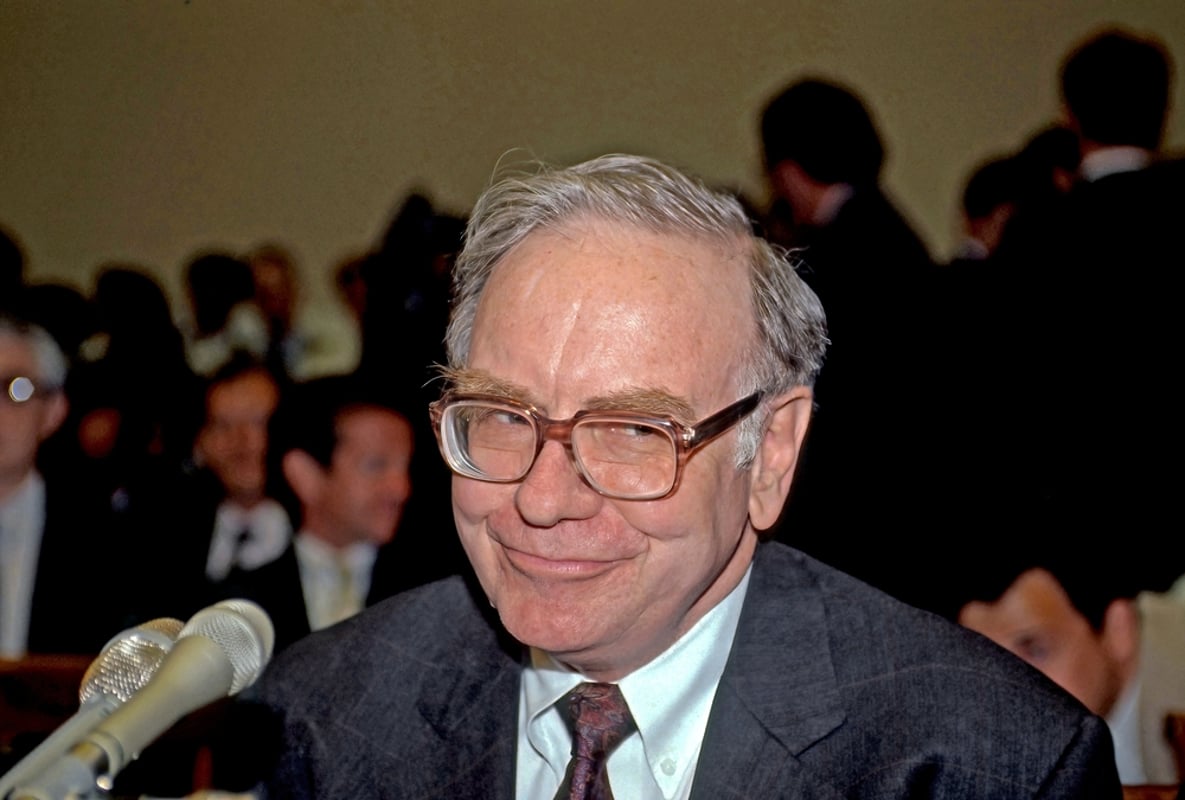 Warren Buffett Tells Investors Their Obituary Could Be A Key To ...