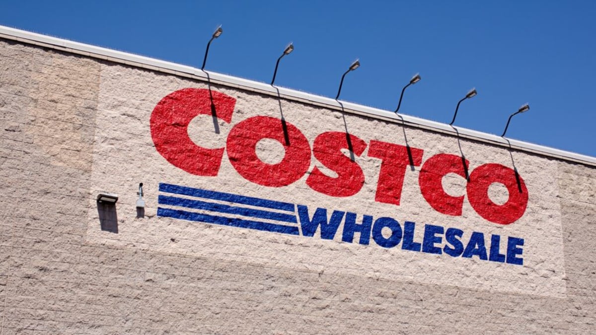 Costco Stock Is Climbing After The Bell: Here's Why - Costco Wholesale ...