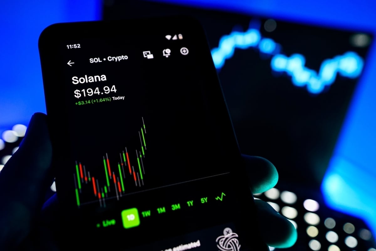 Fidelity’s New Solana ETF Heats Up The Race For Crypto Yield - Bitwise Solana Staking ETF (ARCA ...